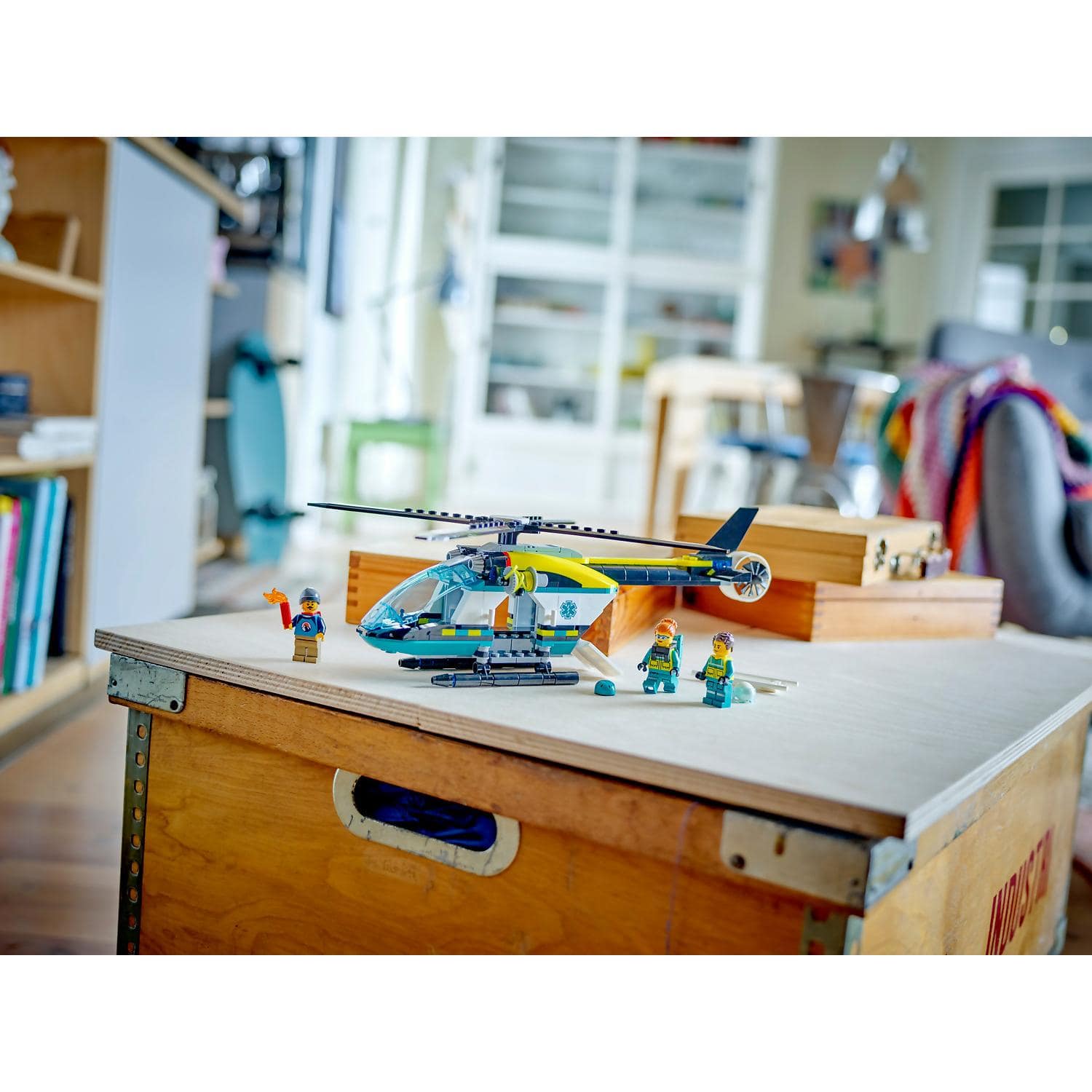 LEGO 60405 Emergency Rescue Helicopter – City